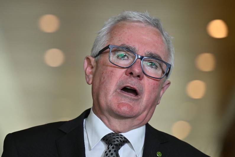Wilkie calls for mandatory betting agency reporting of customers ...
