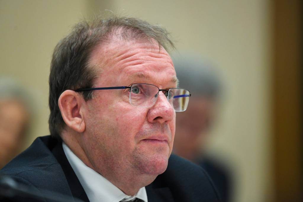Price of consulting binge in APS laid bare by auditor