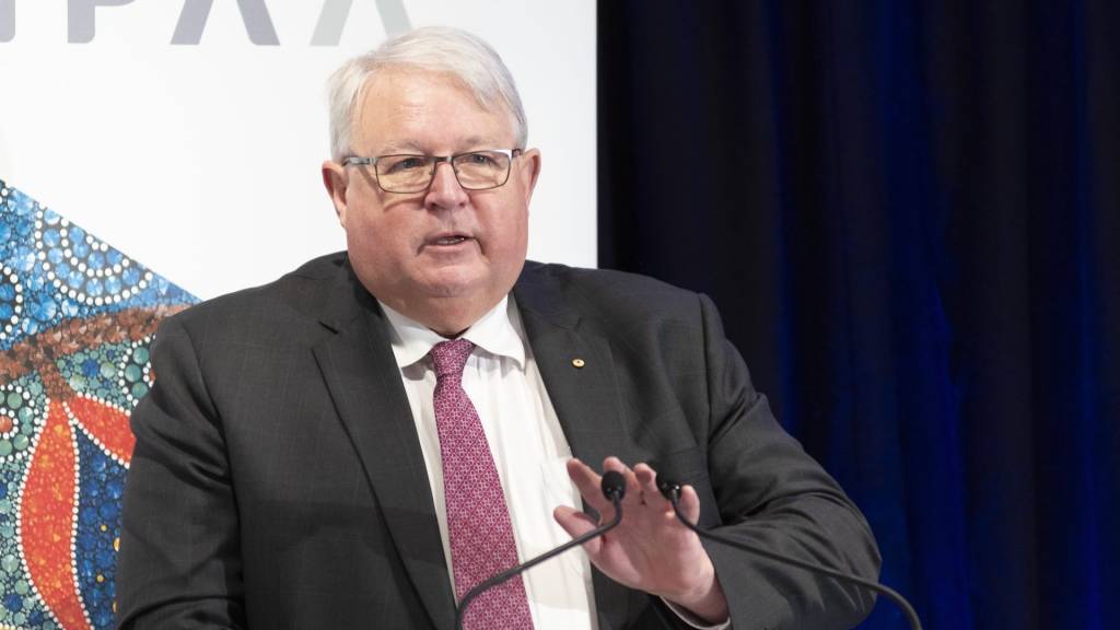 Surviving and thriving in complex times in the public service
