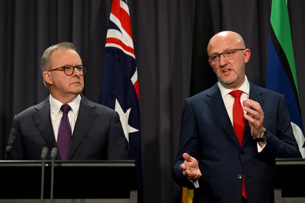 ASIO lifts threat level amid AFP pay dispute