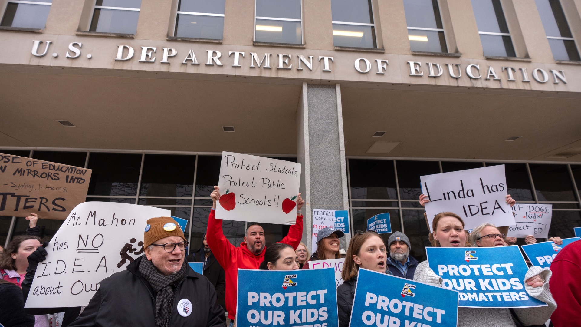 Trump to sign Department of Education shutdown order