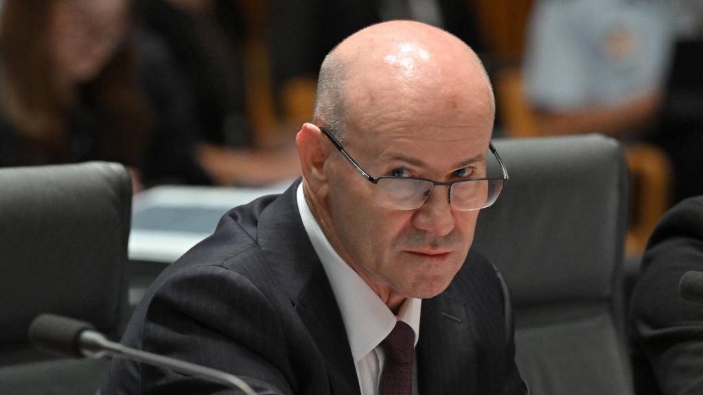 Defence's top two jobs await successors