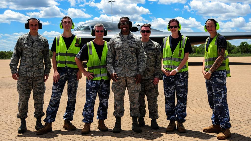 USAF B-2s become RAAF Amberley's latest strategic bowser buddies